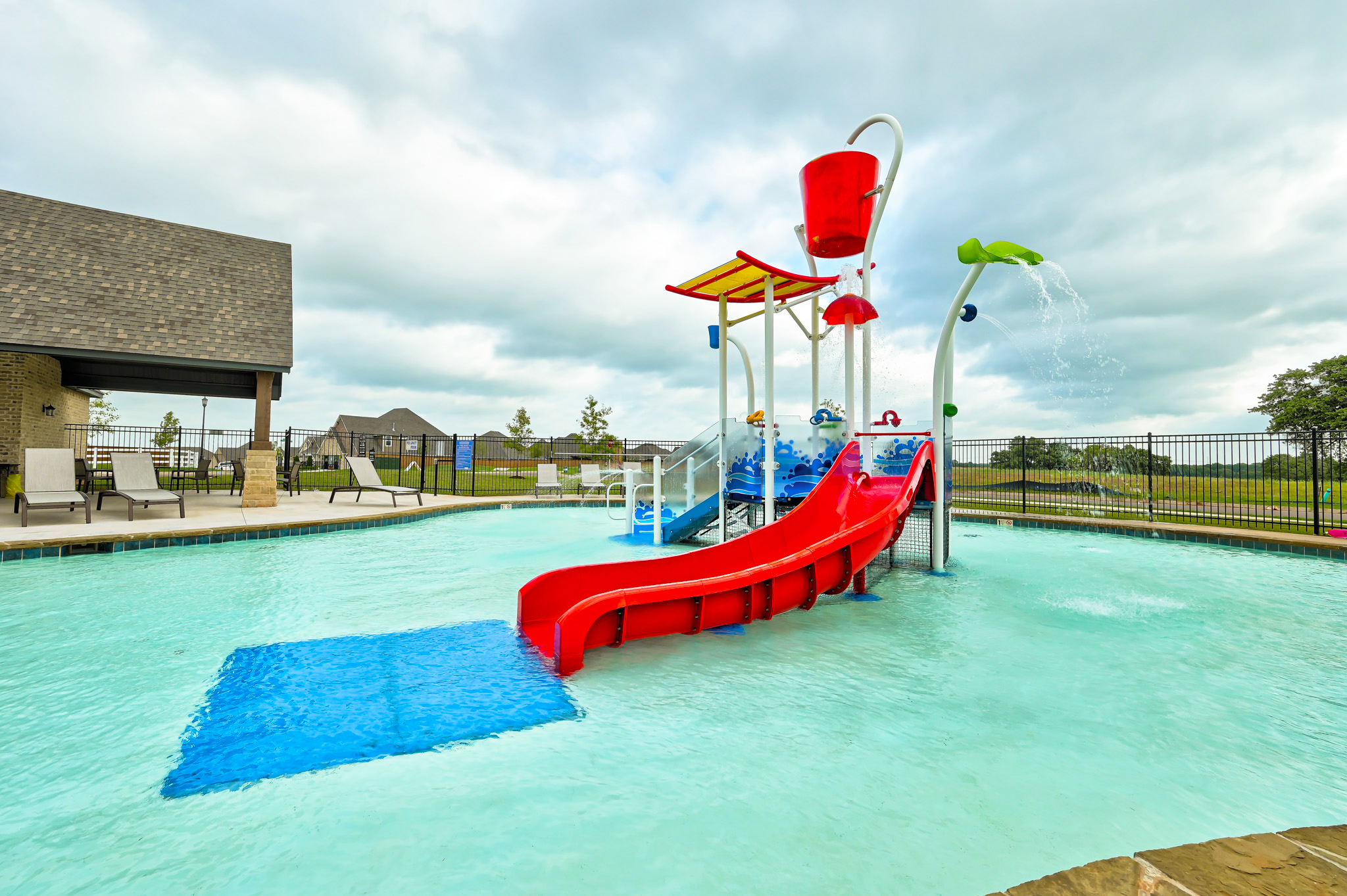 Clubhouse and Pool - Woodland Park